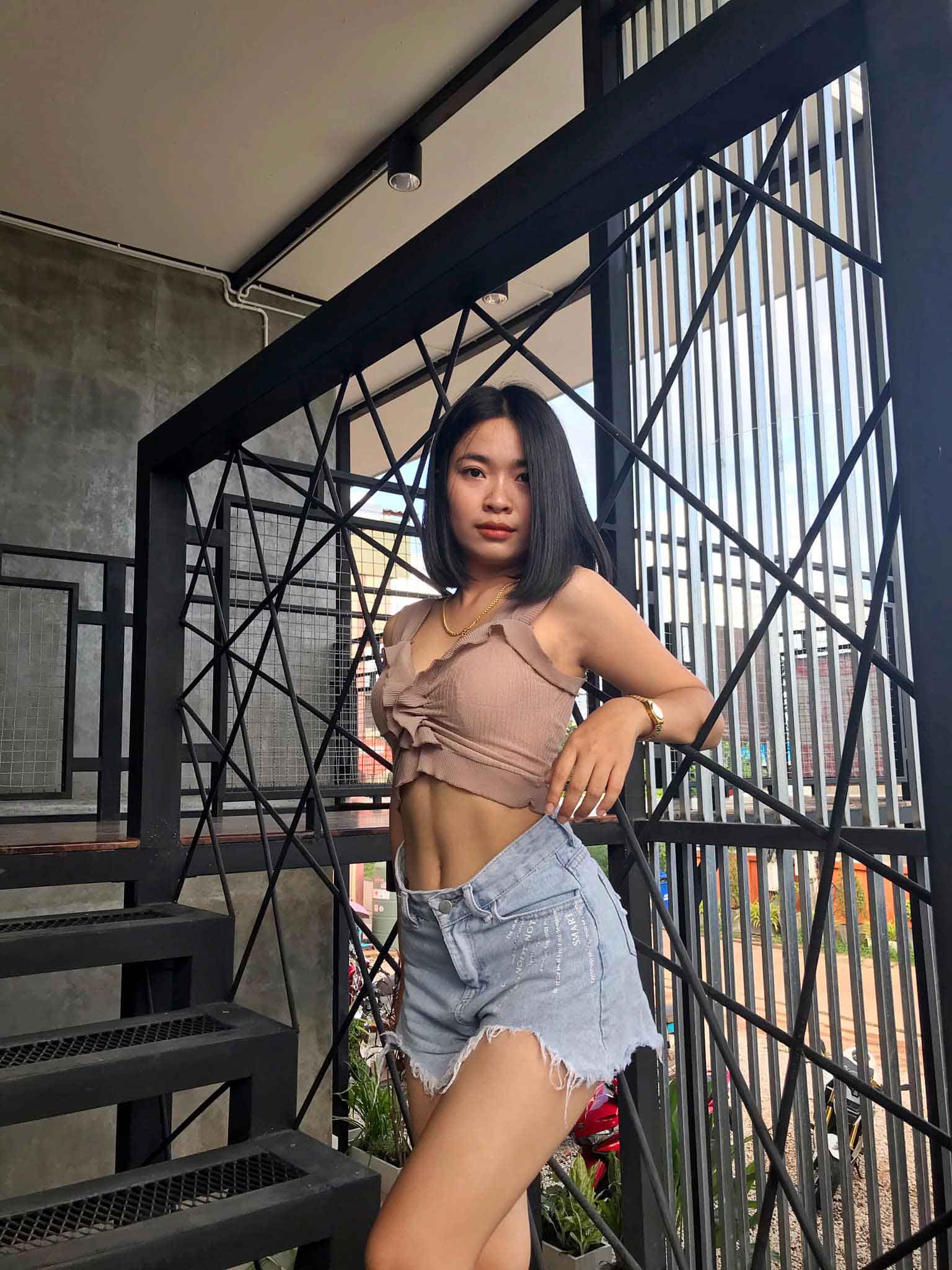 เปิดวาร์ป น้องอ้อนแอ้น Inthira Laotaew สาวสุดแซ่บ TokTik ที่หนุ่มๆแห่