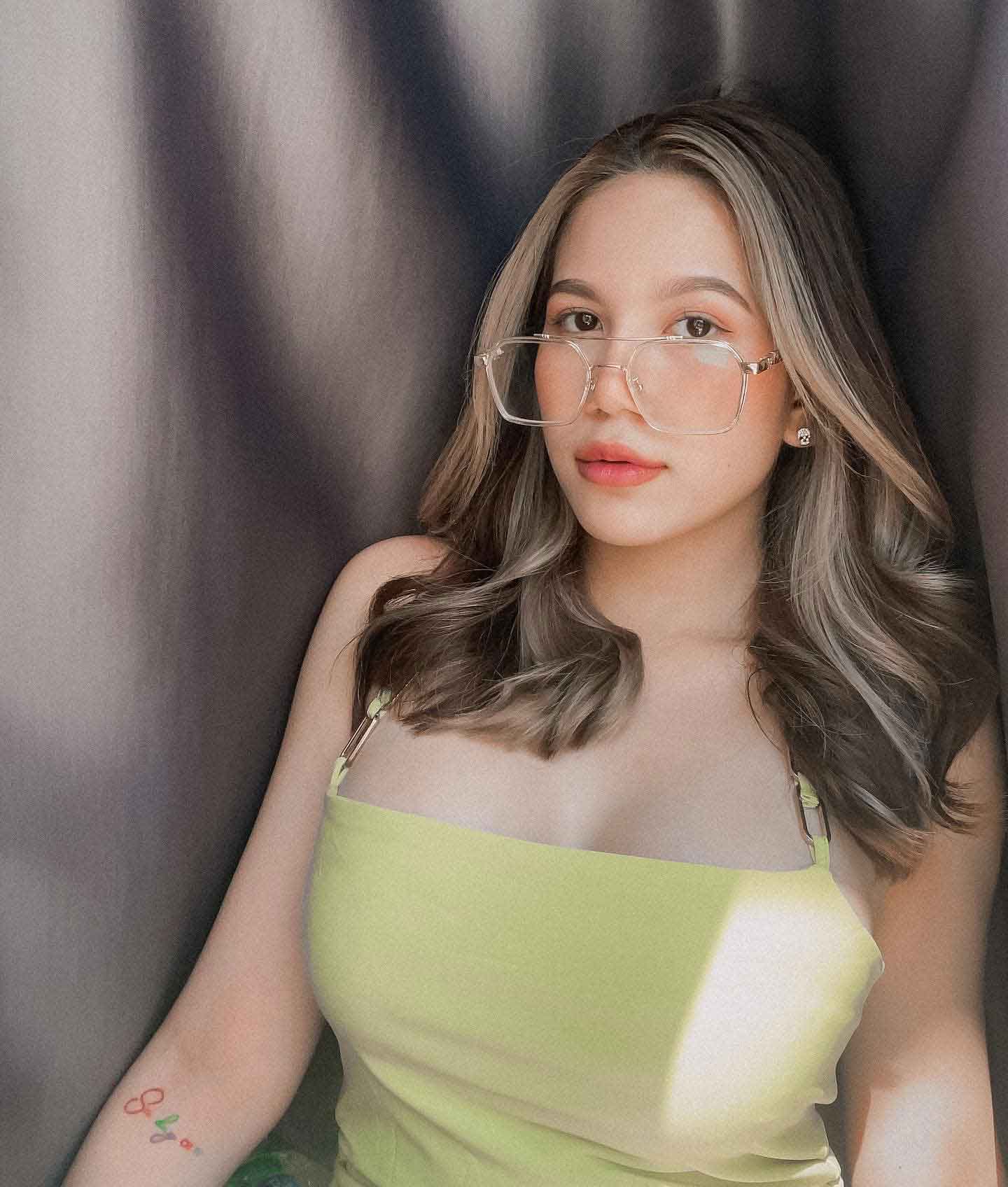 เปิดวาร์ป Nattawadee Warasit สาวยูทูปเบอร์ น่ารัก สดใส เซ็กซี่ ลีลาเด็ด