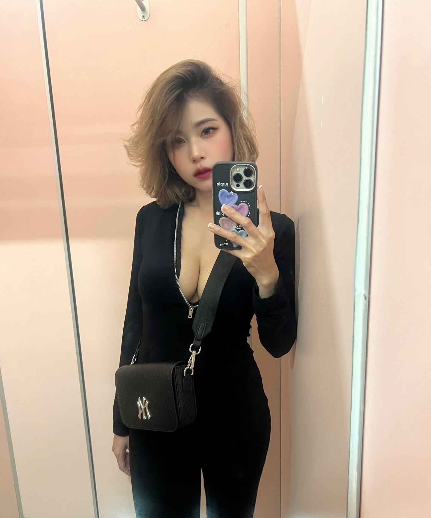 เปิดวาร์ป Ally Apinya ไอดอลสาวสวย น่ารัก เซ็กซี่ตัวมัม ขวัญใจชาวเน็ต